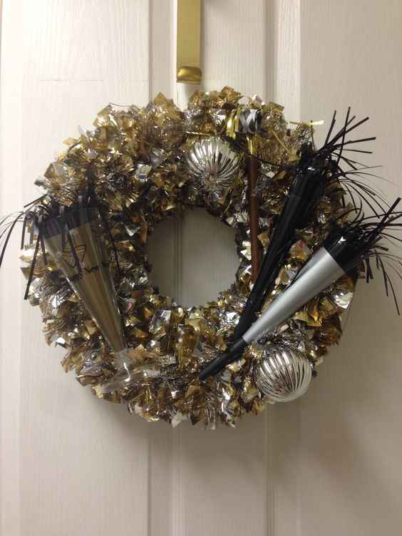 50+ Amazing DIY New Years Eve Wreath Ideas for 2024 - HubPages