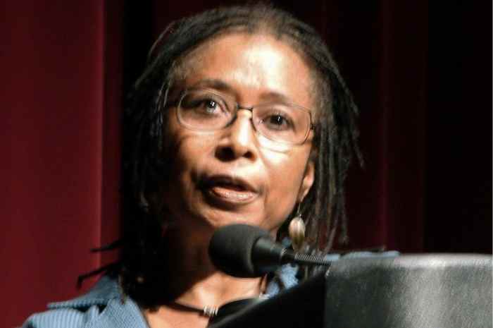 Analysis of "Everyday Use," a Short Story by Alice Walker - HubPages