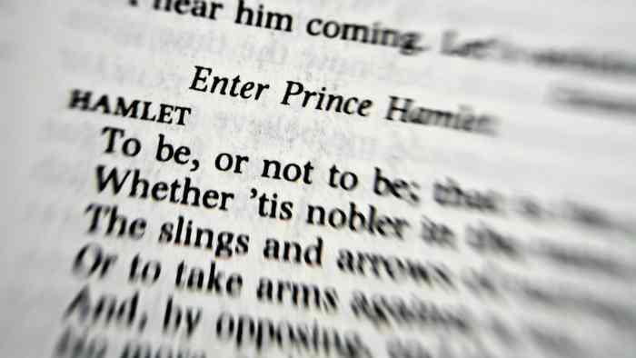 What Is a Soliloquy? Definitions and Examples - Owlcation