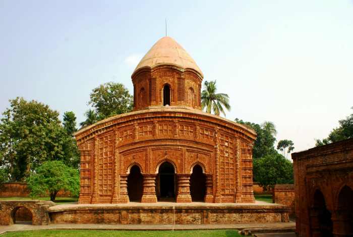 Terracotta decorations in Kali temples of West Bengal : a study of ...