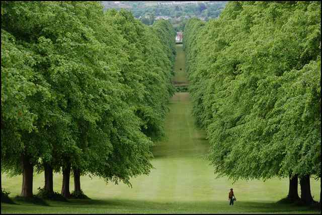 Visiting the Stormont Estate, Belfast, Northern Ireland: The Extensive ...