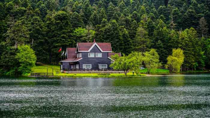 50+ Best Lake House Names: Funny, Unique, and Charming - HubPages