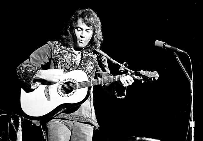 20 Best Neil Diamond Songs of All Time - HubPages