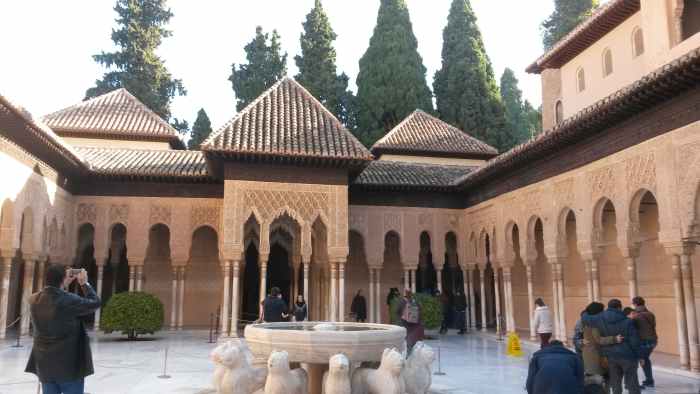Alhambra - Sierra Nevada - Spain - the Magic and Beauty of an Islamic ...