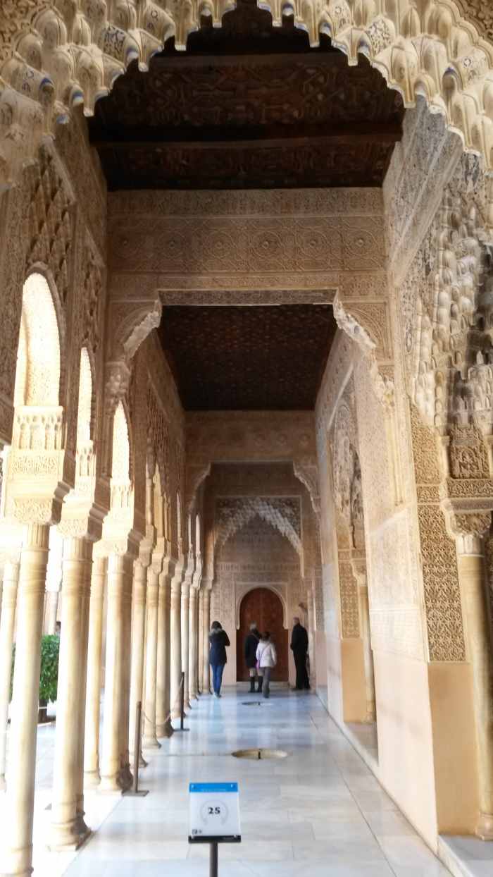 Alhambra - Sierra Nevada - Spain - the Magic and Beauty of an Islamic ...