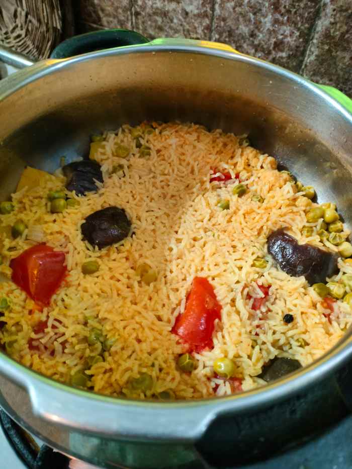 Tasty Mixed Vegetable Pulao Pressure Cooker Cooked - HubPages