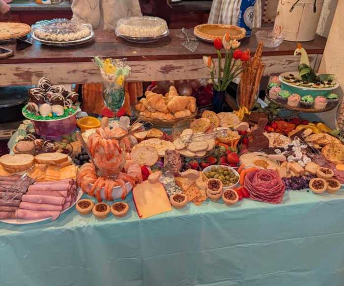 How to Create a Beautiful Grazing Table - HubPages