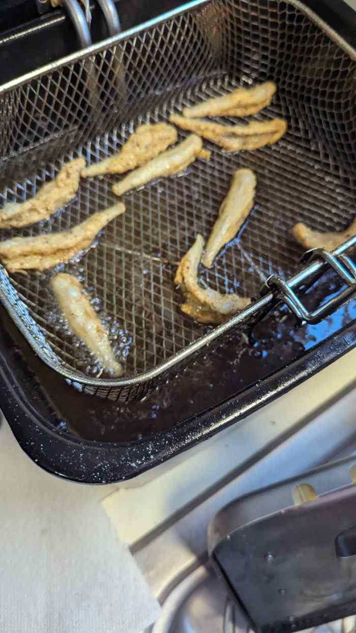 Smelt - Deep Frying with a Beer and Dry Batter Mix - HubPages