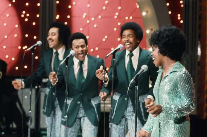 50 R&B Songs That Start With M - HubPages