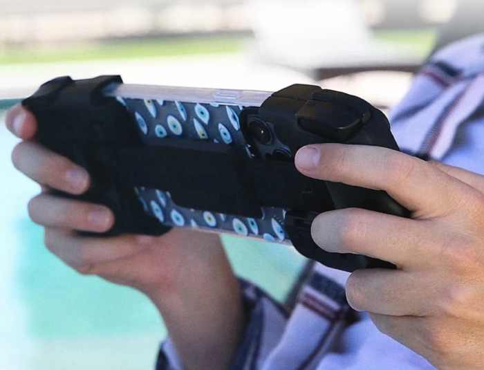 Portable Gaming Needs Accessories like the Gamevice Flex and the Deckmate - HubPages