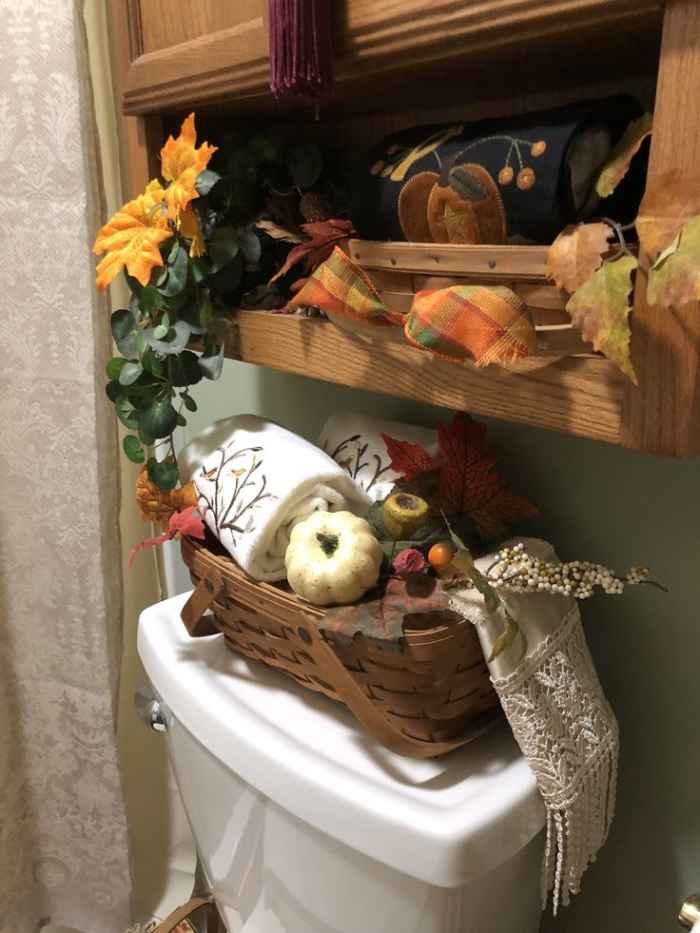 15+ Fall Bathroom Decor Ideas for Cozy Autumn Vibes - HubPages