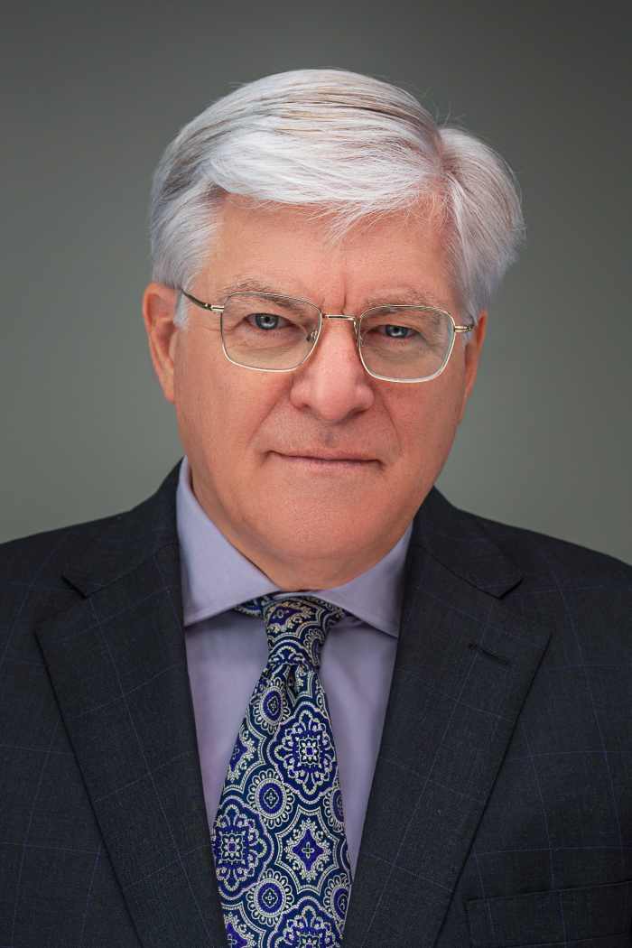 Huey Long: Populist Prophet or Dangerous Demagogue? A Biographer ...