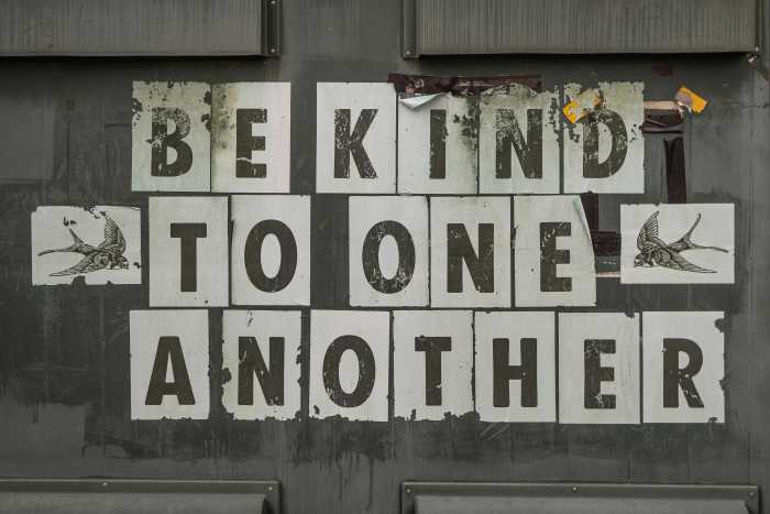 Random Acts of Kindness: Impactful and Priceless - HubPages