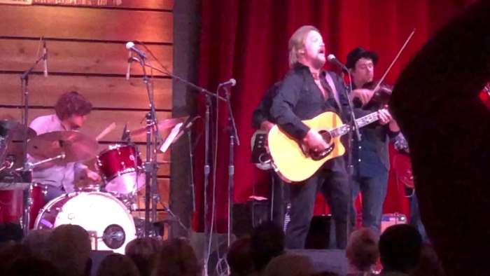 50 Best Country Songs About Happiness - HubPages