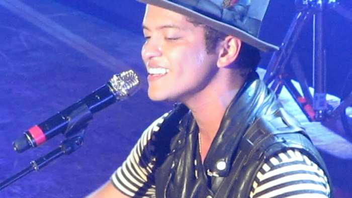 50 Best Friendship Goals Songs for IG Reels & Stories - HubPages