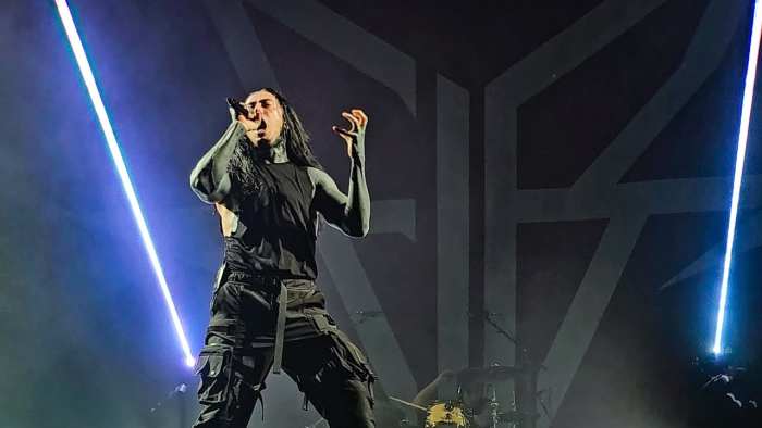 50 Best Bands Like Falling in Reverse - HubPages