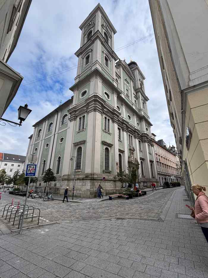 Exploring History: A Walk Through Hitler's Linz - HubPages