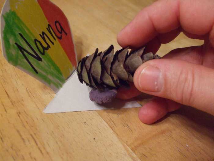 Kids' Easy How to Make Thanksgiving Pine Cone Turkey Place Cards - HubPages