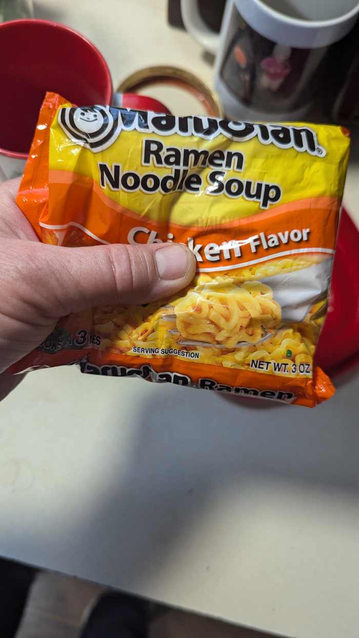 Raman Noodles - in a Quart Jar with Sliced Frozen Lettuce - HubPages