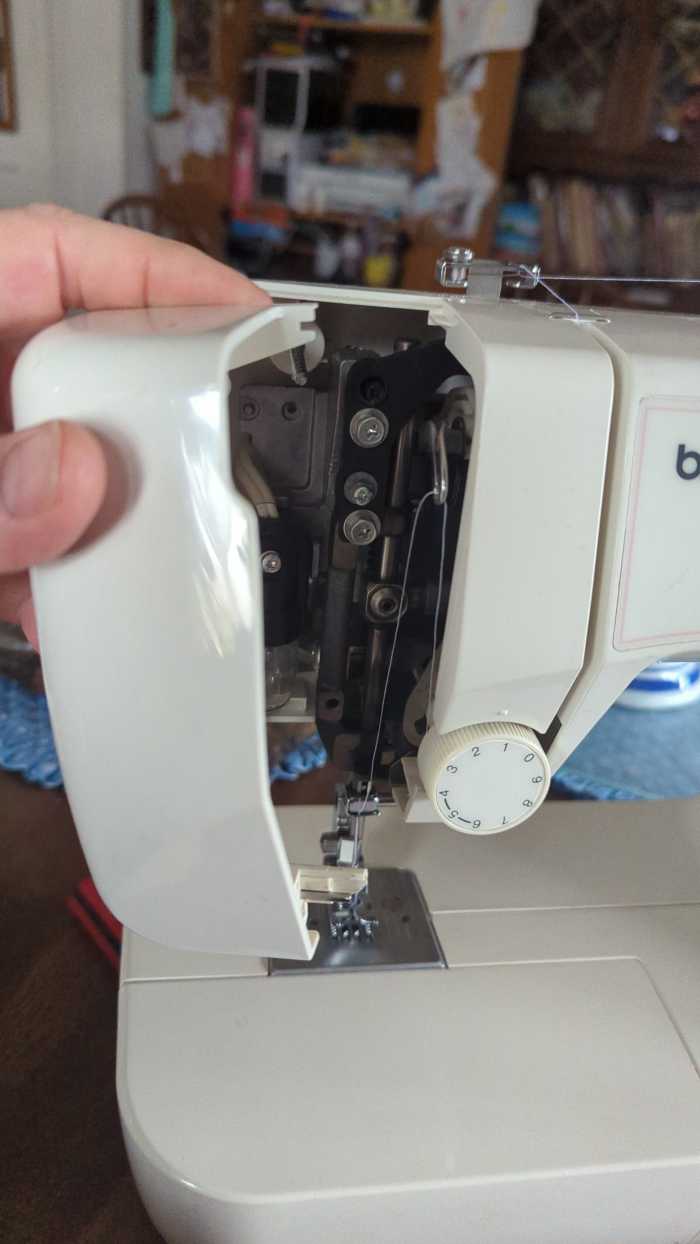 Brother LS-30 Sewing Machine - Oiling the Moving Parts - HubPages