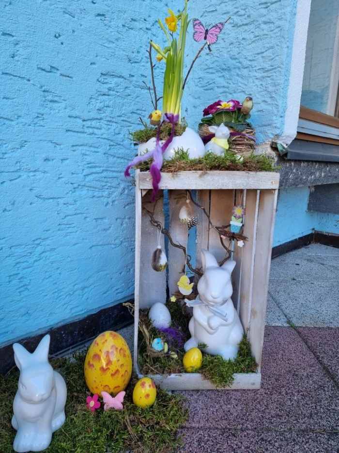25+ Outdoor Easter Decor Ideas - HubPages