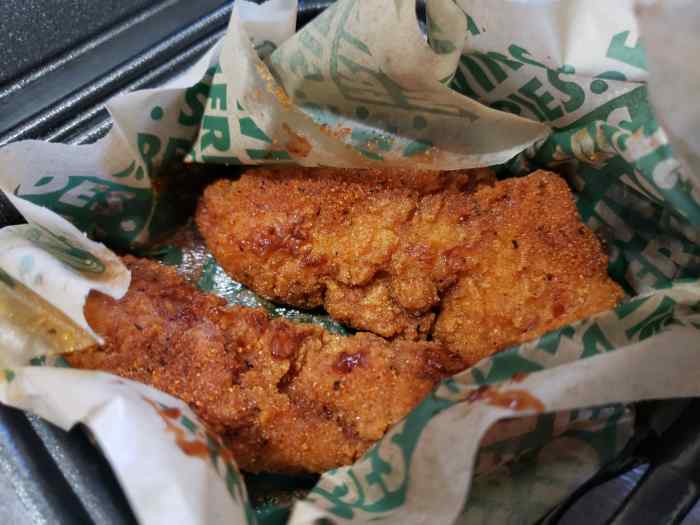 Wingstop Food Review: Chicken Sandwich and Chicken Tenders Meal - HubPages