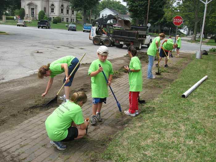 Tips to Get Kids Involved in Community Service - HubPages