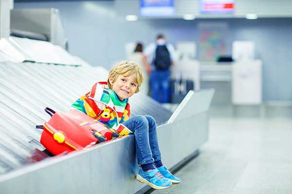 Flying Alone, Unaccompanied Minors on Plane Flights - HubPages