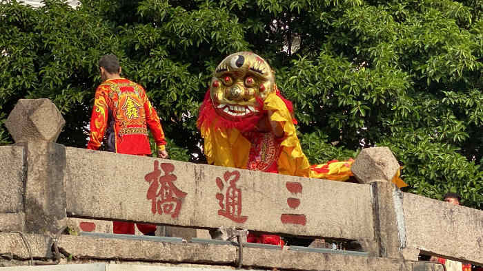 Lion Dancing: A Colorful Tradition that Brings Good Luck to Chinese New ...