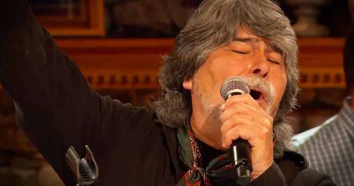 50 Country Songs About Angels - HubPages