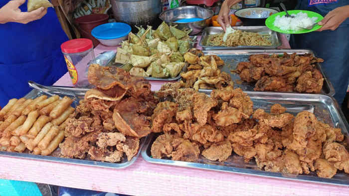 What a Typical Filipino Food Shop Is Like - HubPages