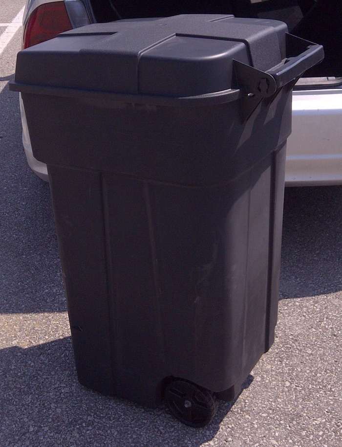 Best Outdoor Garbage Cans - Dengarden - Home and Garden