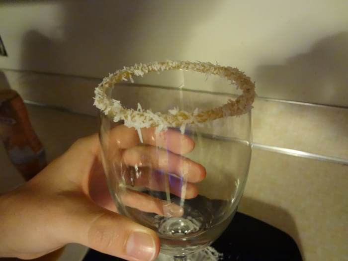 How to Sugar Rim a Glass and Other Types of Drink Rimming - Delishably