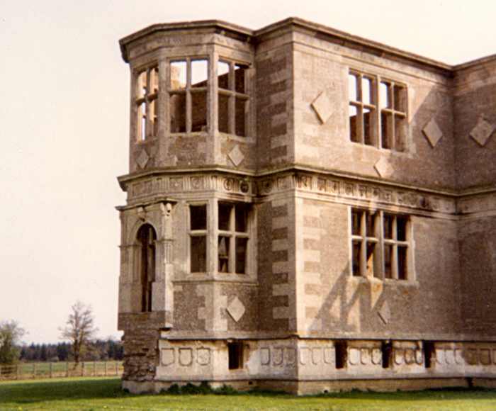 Sir Thomas Tresham's Intriguing Tudor Triangular Lodge - Rushton ...
