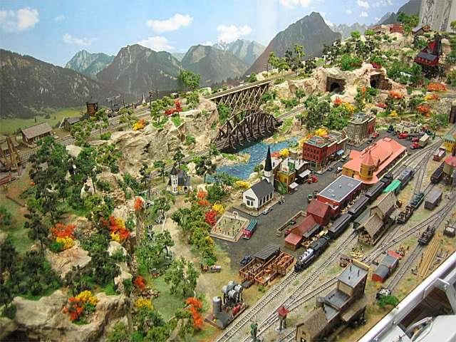 Model Train Resource: Z-Scale Track Plans To Inspire Your Own Layout ...