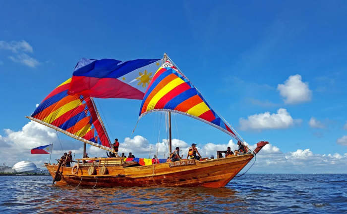 The Karakoa, the Traditional Pre-colonial Warship of the Philippines ...