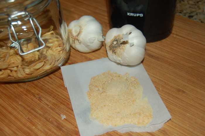 How to Dry Garlic to Make Homemade Garlic Powder - HubPages