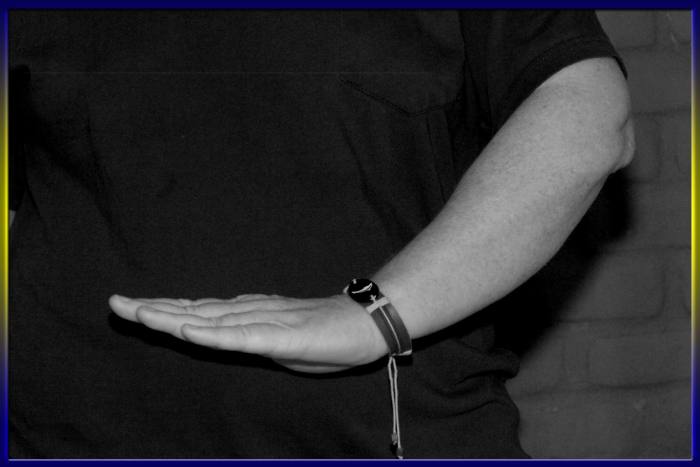 25 Hand Gestures from Around the World, A Photo Guide - HubPages