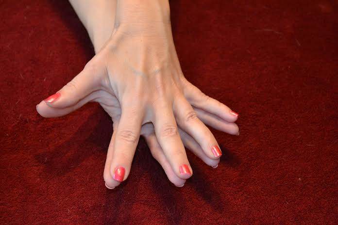 What You Need to Know About Carpal Tunnel Syndrome Vs Tendonitis ...