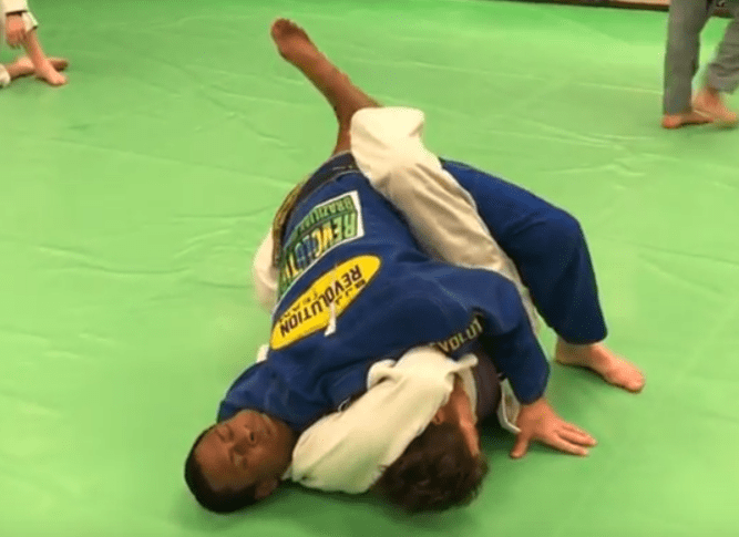 How to Defend a Guillotine Choke in Brazilian Jiu-Jitsu - HowTheyPlay