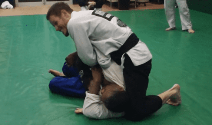 3 Options From Technical Mount: A BJJ Tutorial - HubPages