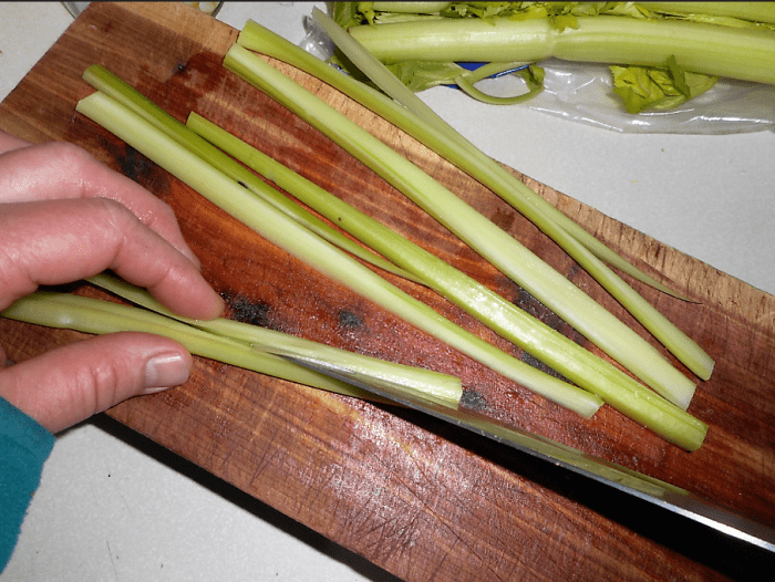 Minnesota Cooking: An Easy Way to Dice Celery - HubPages