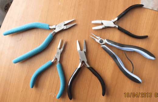 Basic Tools for Wire Wrapping Jewelry - FeltMagnet