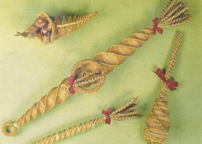 How to Weave With Natural Straw - HubPages