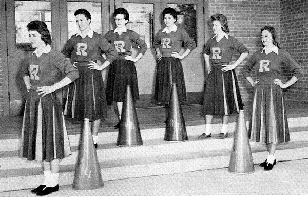 A brief History of Cheerleading, Cheerleaders and their Uniforms - HubPages