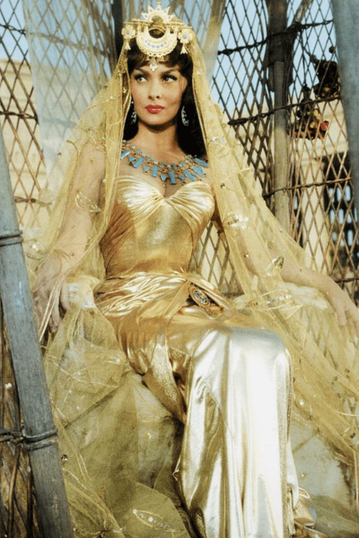 10 Best Gold Costumes from Period Movies - HubPages