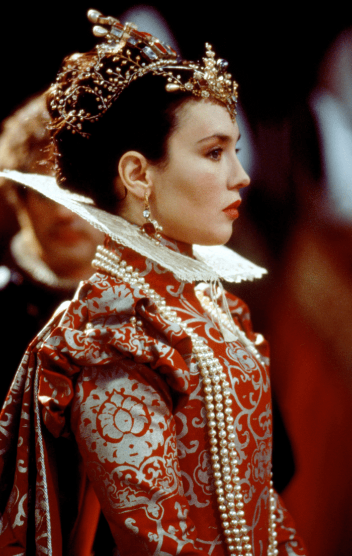10 Best Vivid Red Costumes from Period Movies - HubPages