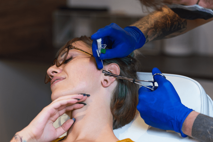 Piercing Needle vs. Piercing Gun: Which Is Safer? - HubPages