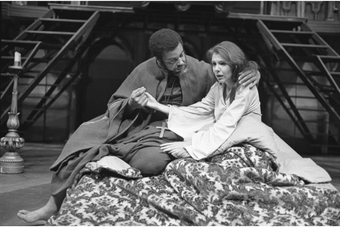 Madness in "Othello": Misguided Love in Shakespeare's Tragedy - Owlcation