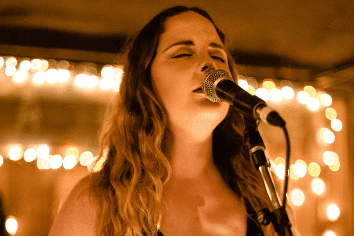 How to Sing Without Fear: Pro Tips From a Vocal Coach - HubPages